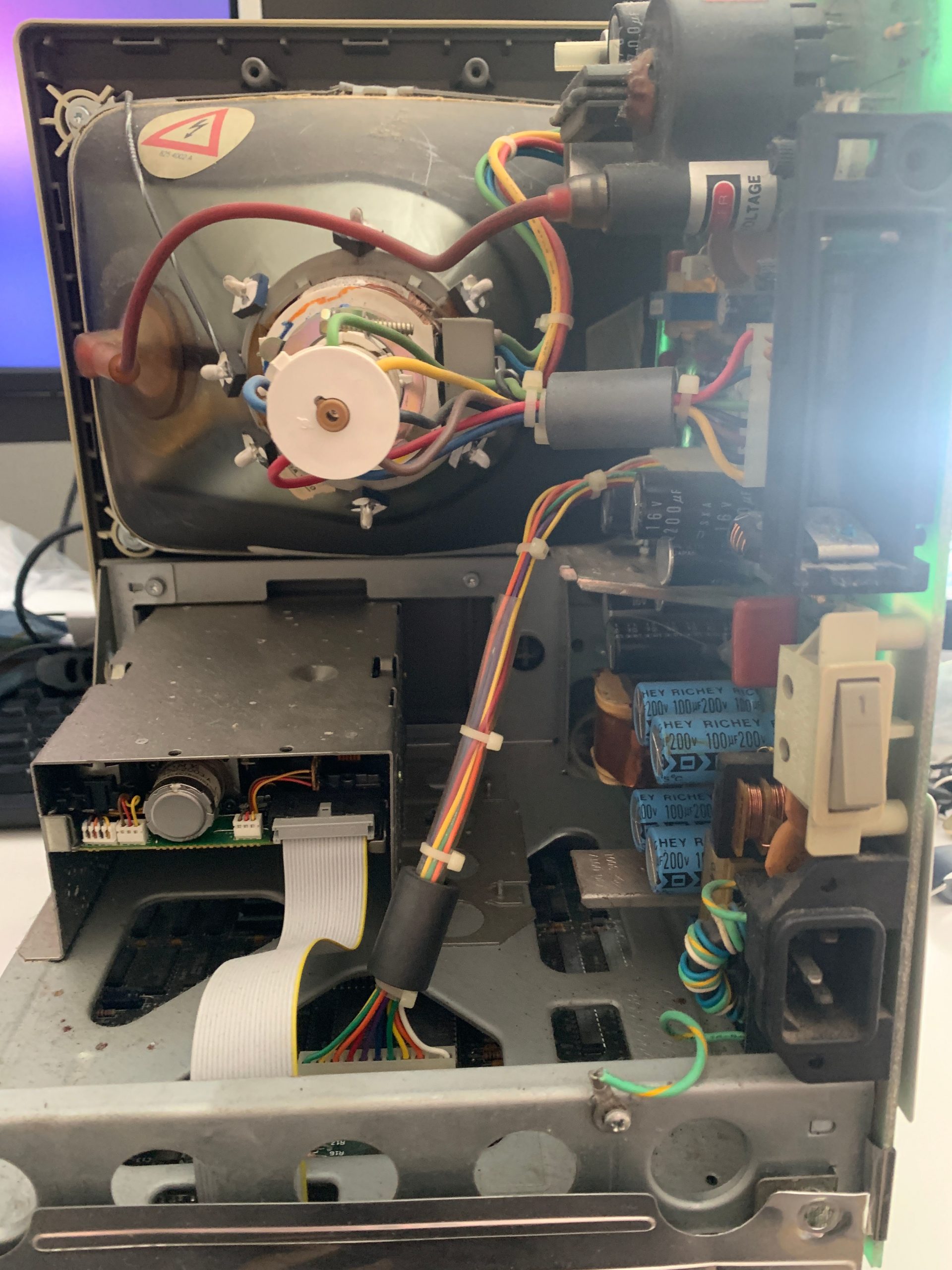 Refurbishing my Macintosh Plus | Ramblings