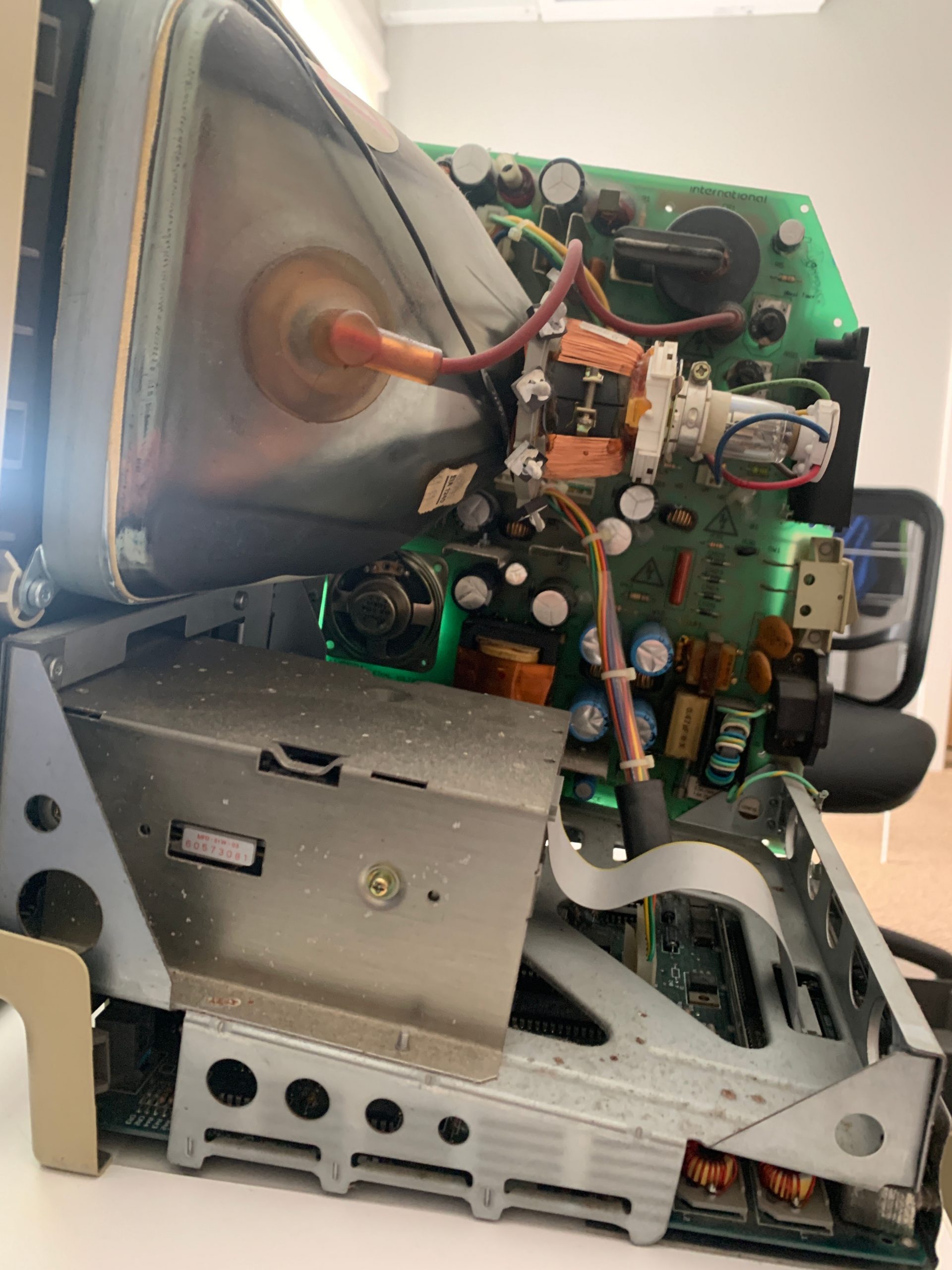 Refurbishing my Macintosh Plus | Ramblings